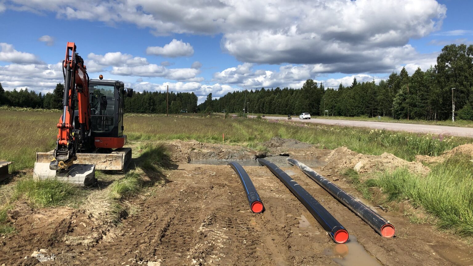 Under sommaren - prov­tryckning av ledningar mot Råneå - Lumire